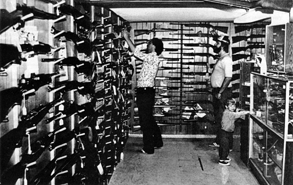 Gas, pop, eggs … and 1,000 guns